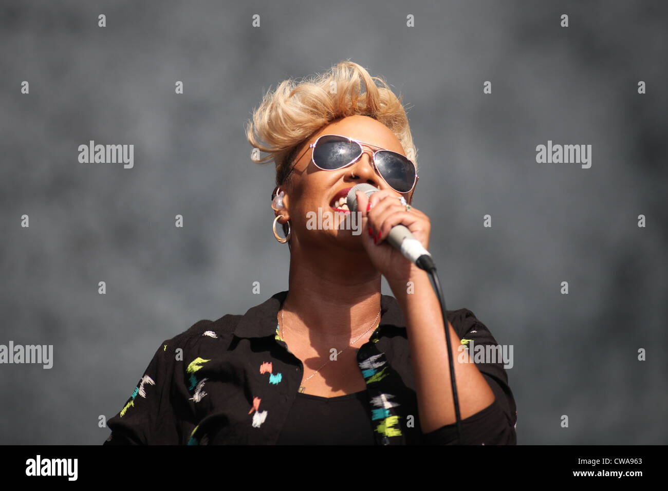 Emile sande in concert hi-res stock photography and images - Alamy