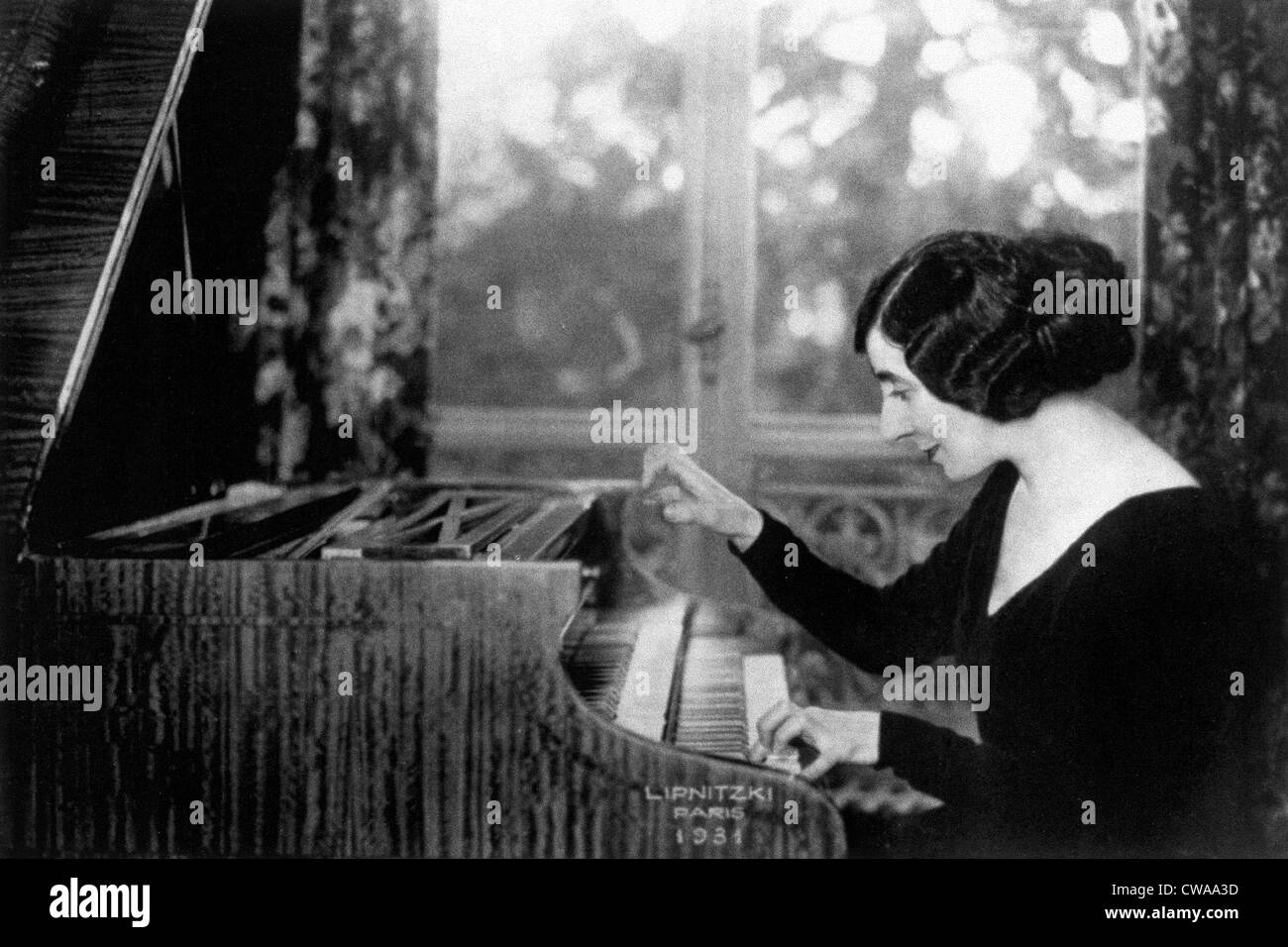 Wanda Landowska playing her harpsichord in St. Lau, France, in 1931 ...