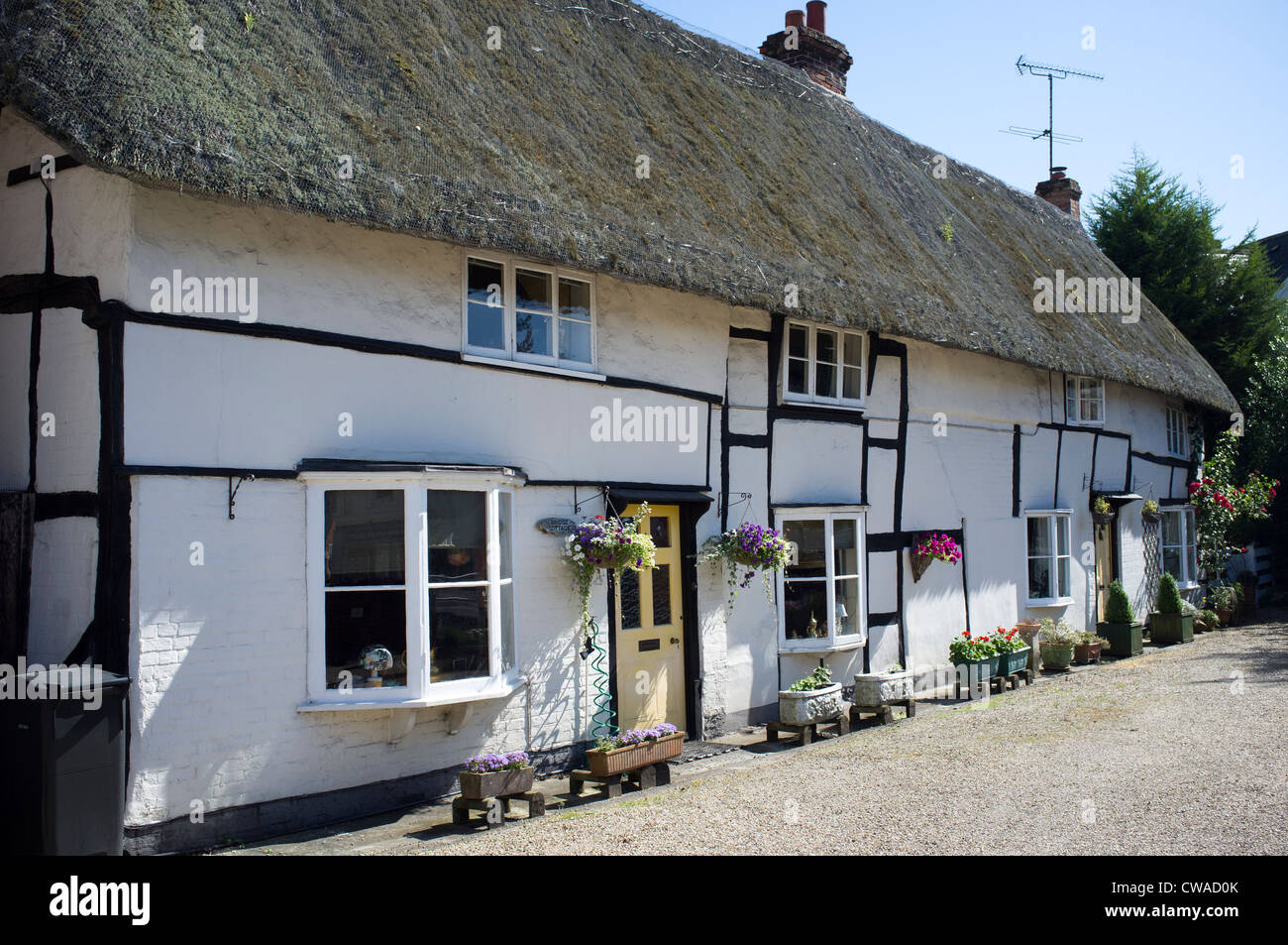 Bridge cottage hi-res stock photography and images - Alamy