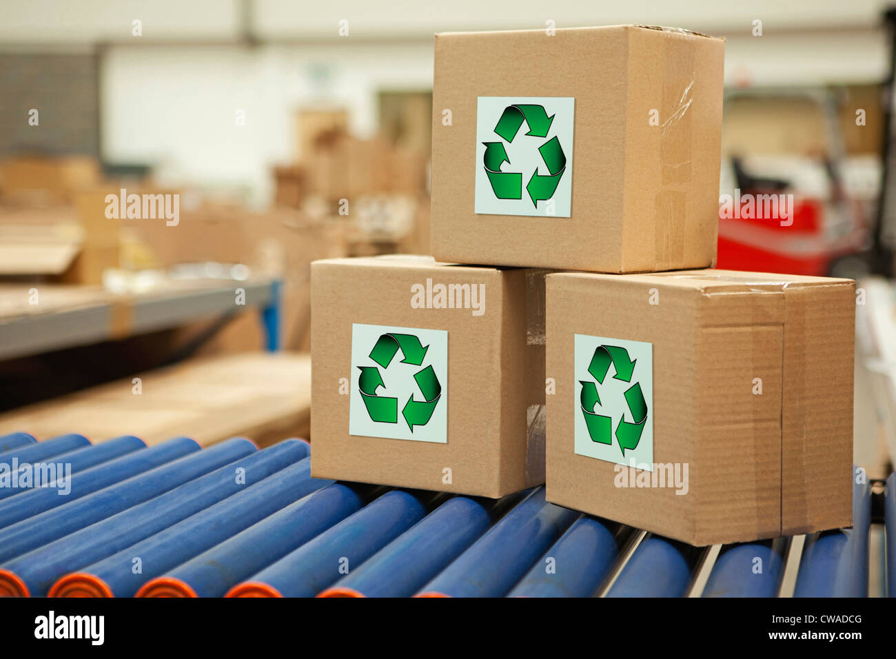Recycling symbols hi-res stock photography and images - Alamy