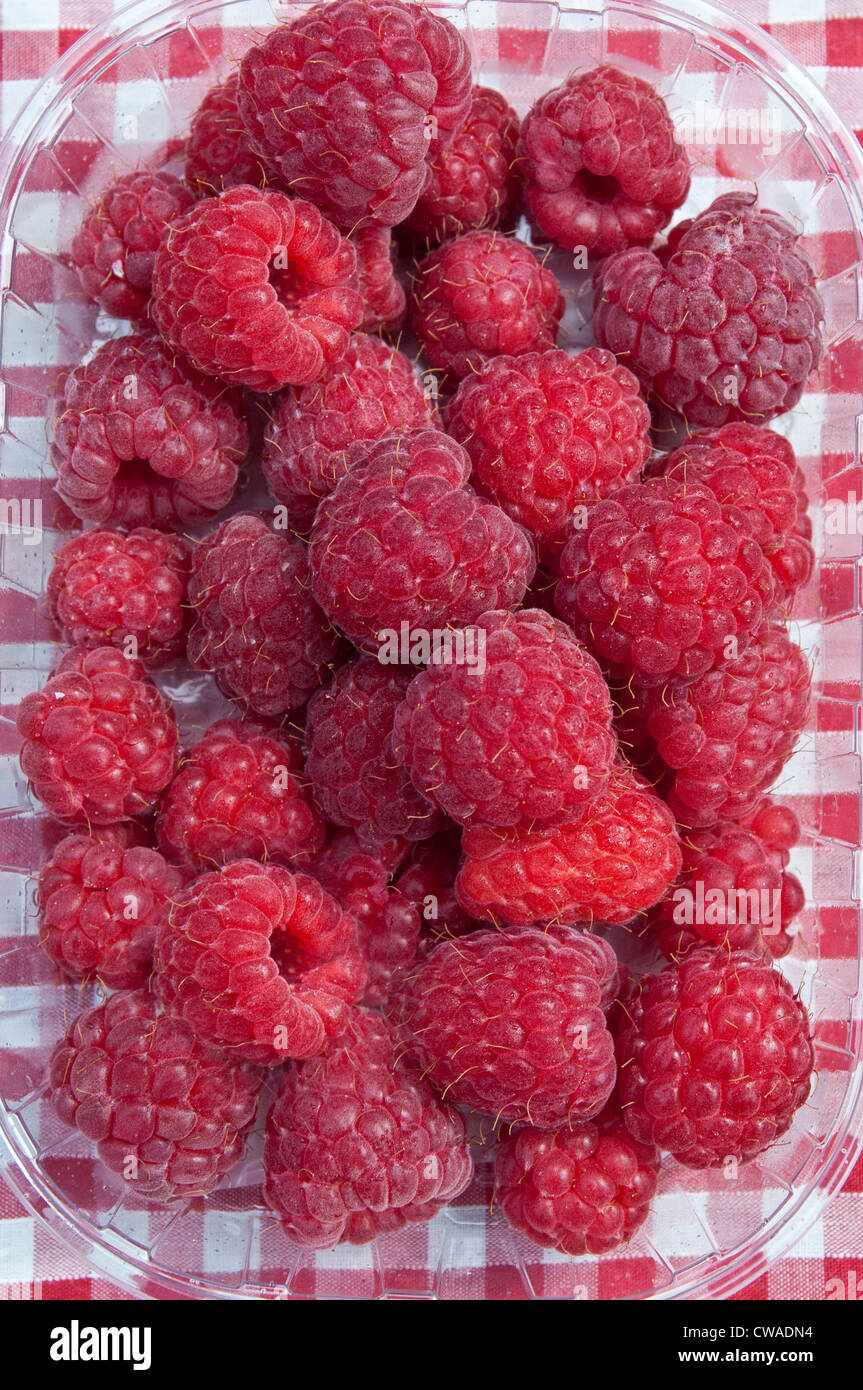 Punnet Raspberries High Resolution Stock Photography and Images - Alamy