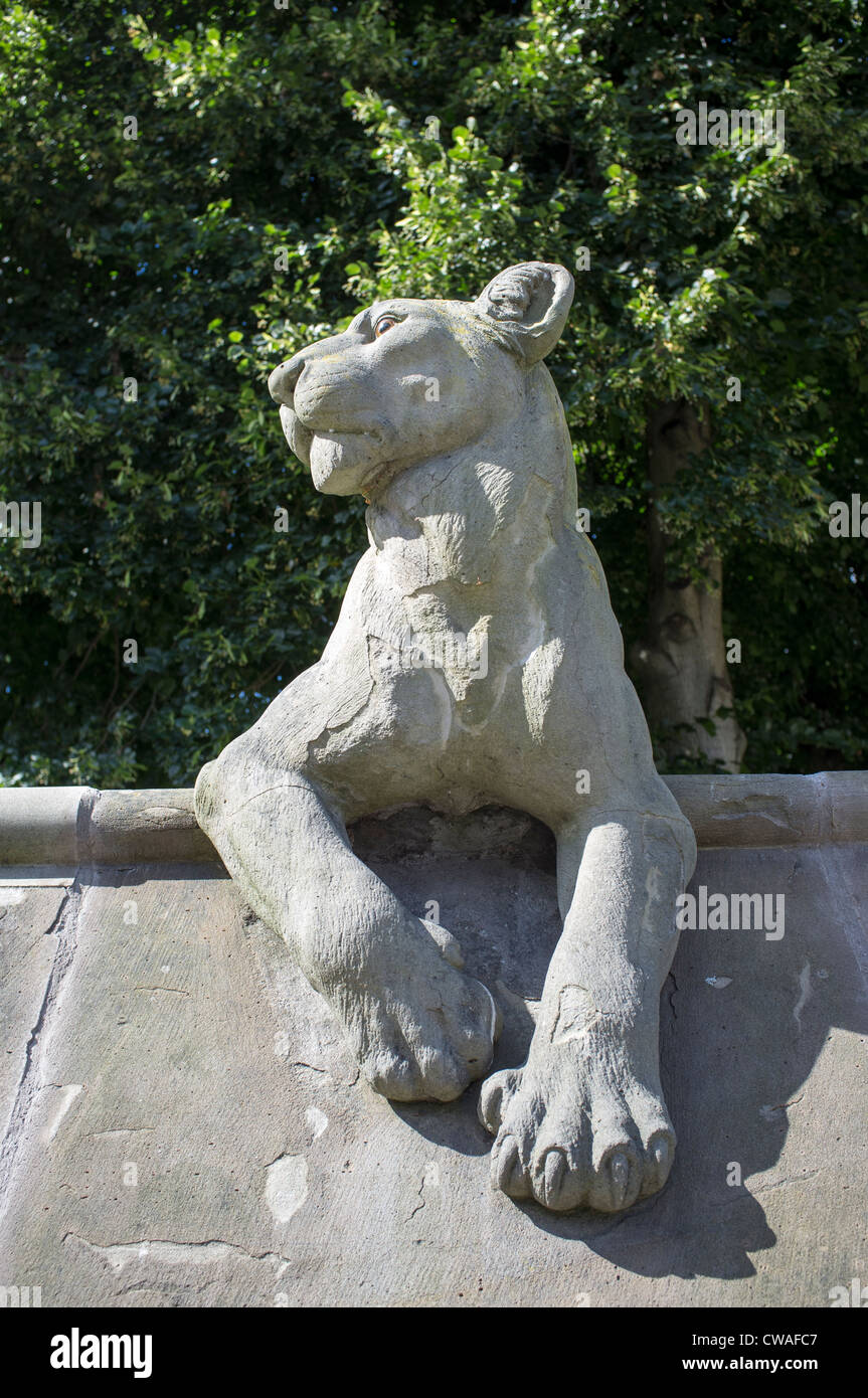 Bute park sculptures hi-res stock photography and images - Alamy