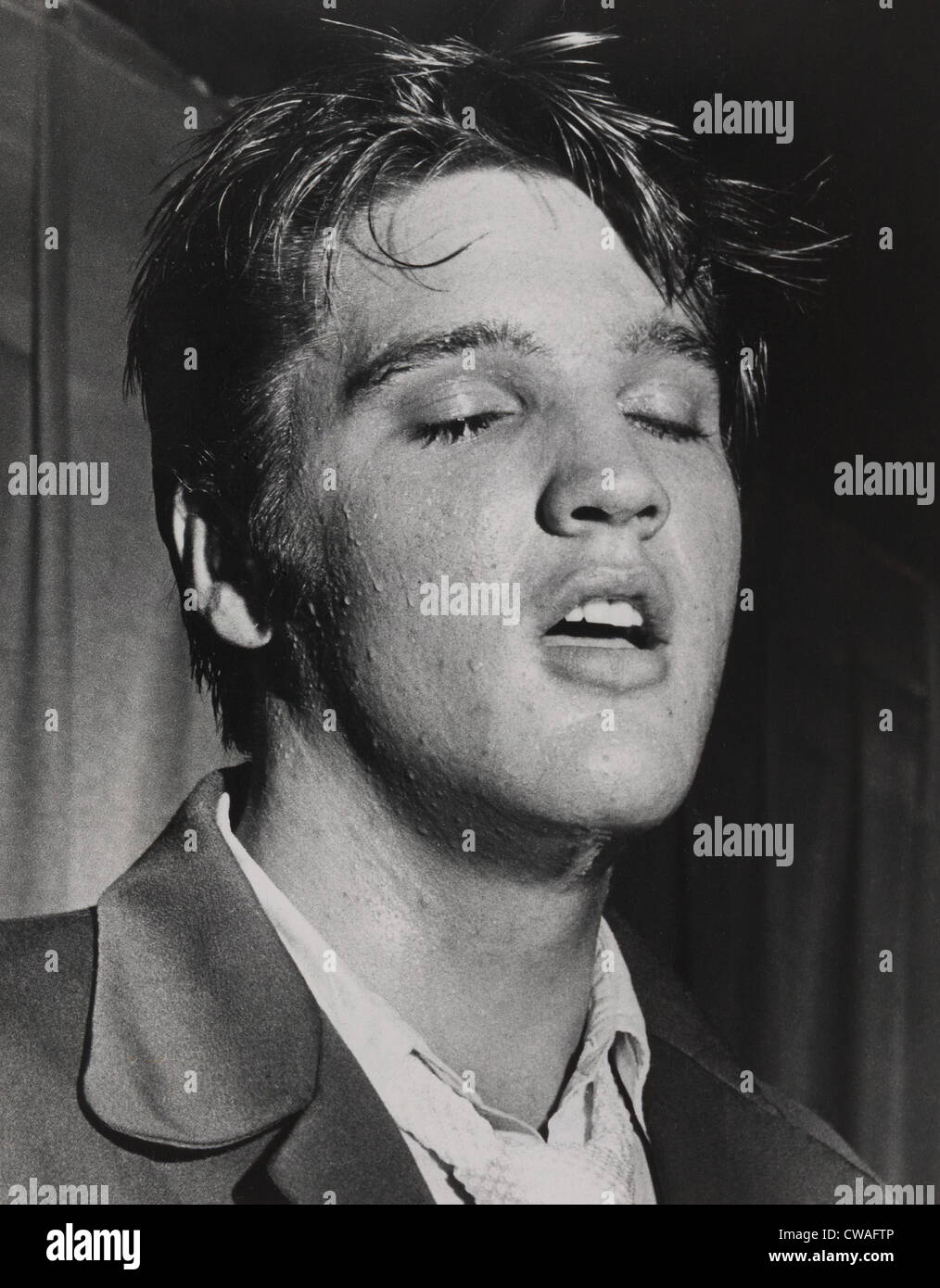Elvis presley 1950s hi-res stock photography and images - Alamy
