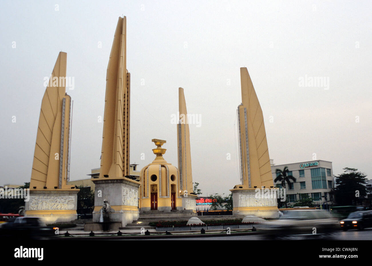 Democratic Circle in the dusk Stock Photo - Alamy
