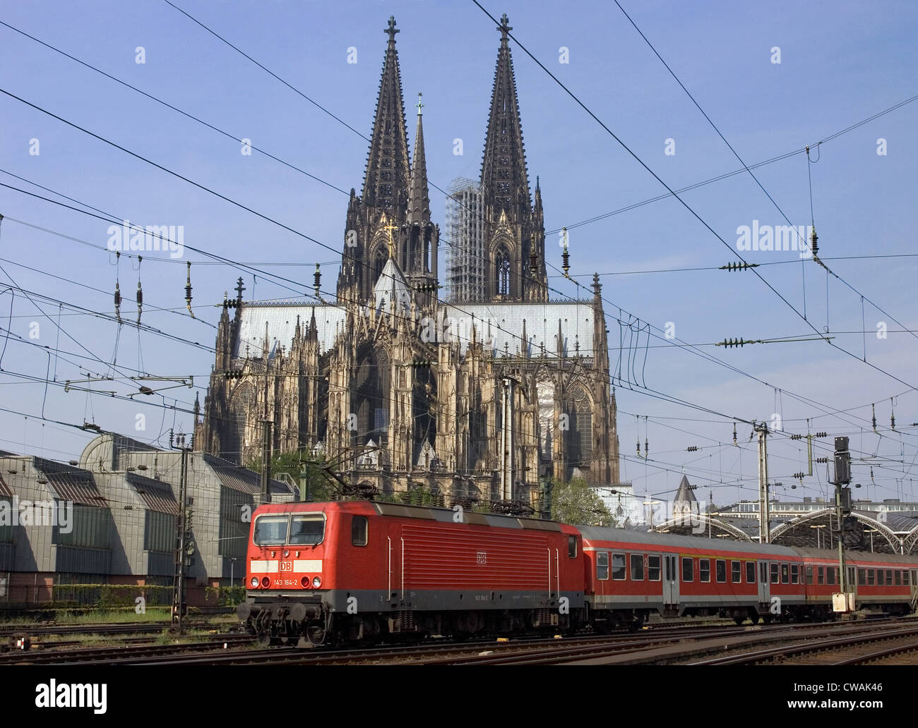 Pantographs hi-res stock photography and images - Alamy