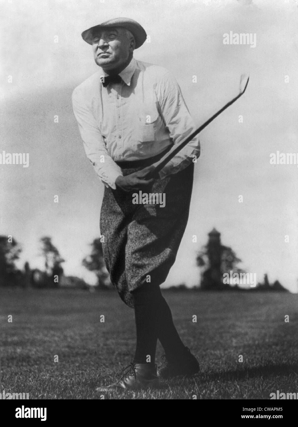 President Warren G. Harding (1865-1923), swinging golf club Stock Photo ...