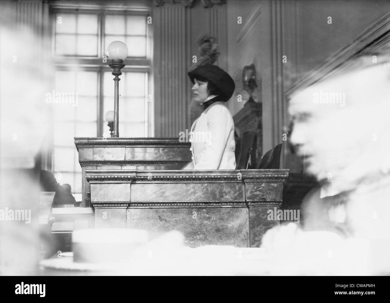 Evelyn Nesbit Thaw (1884-1967), testifying during the murder trial of ...
