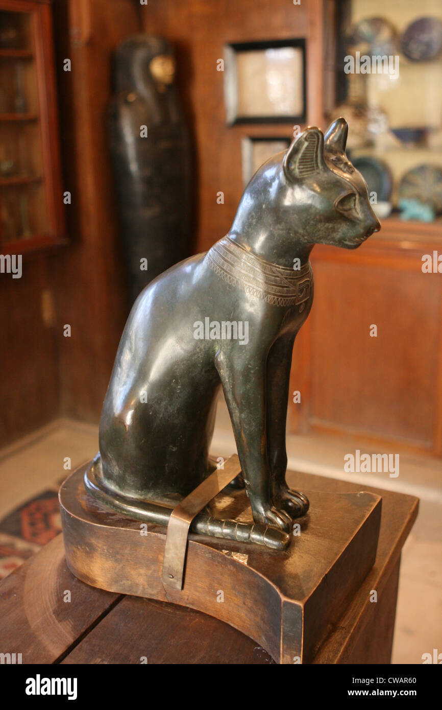 Bastet hi-res stock photography and images - Alamy