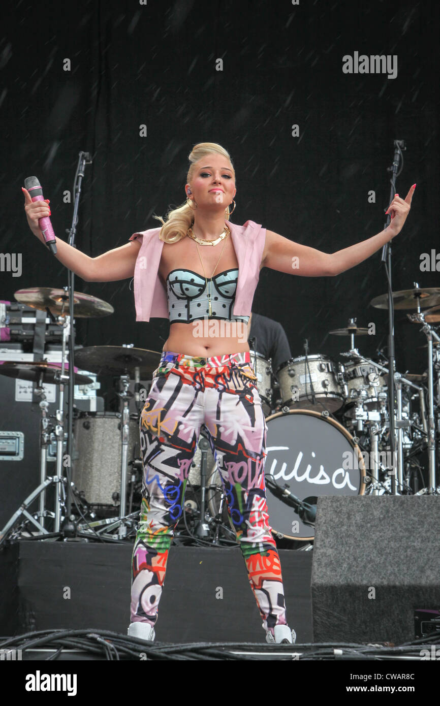 Tulisa live in concert hi-res stock photography and images - Alamy