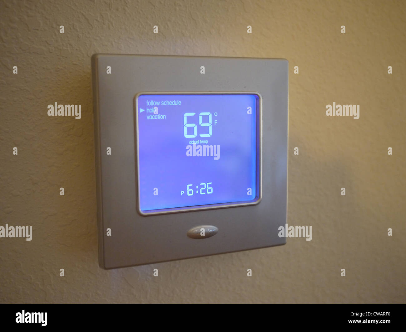 thermostat temperature control system indoor Stock Photo - Alamy