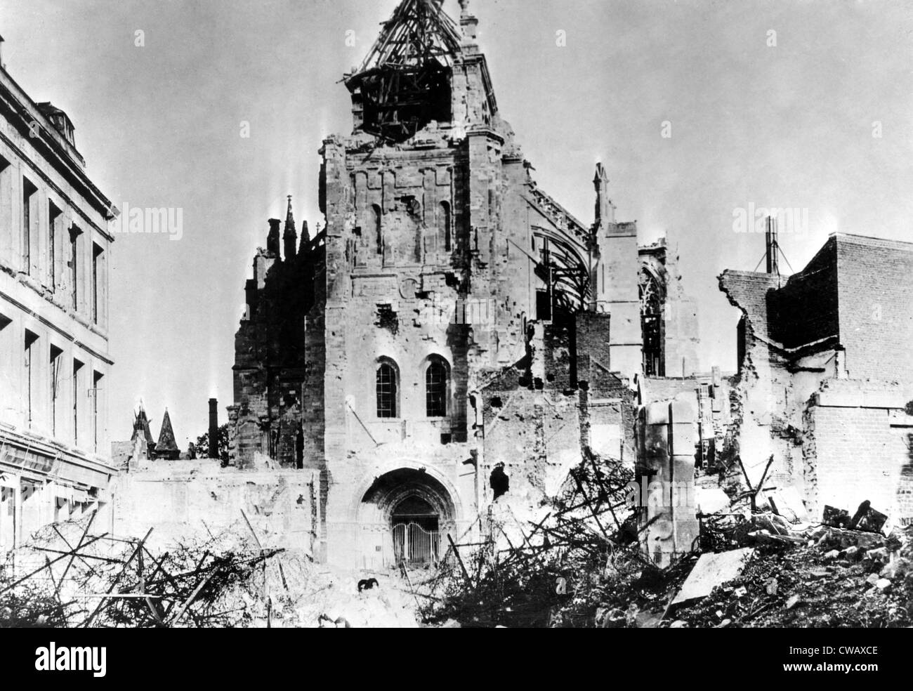 Devastation of war hi-res stock photography and images - Alamy