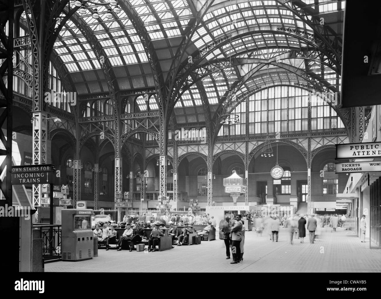 Pennsylvania station interior new york hi-res stock photography and ...