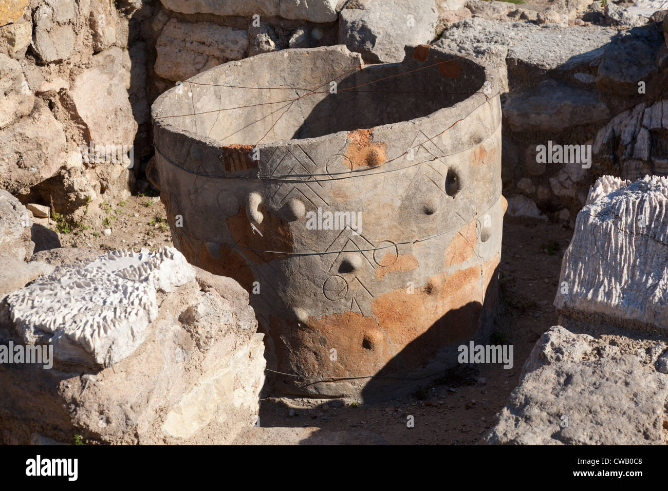 Pithoi storage jars minoan hi-res stock photography and images - Alamy