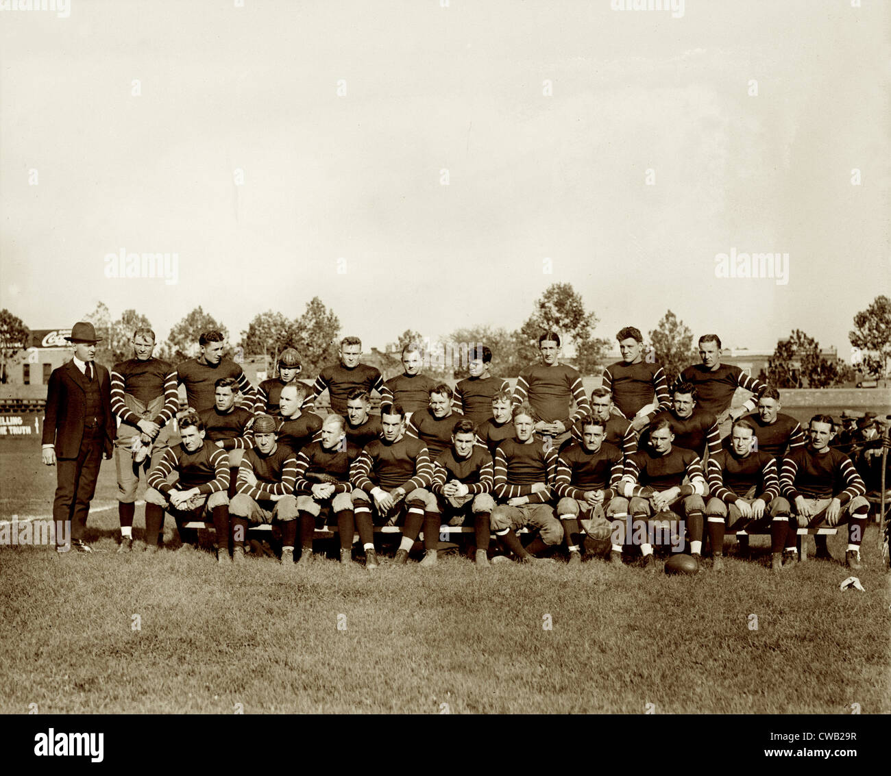Football 1920s hi-res stock photography and images - Alamy