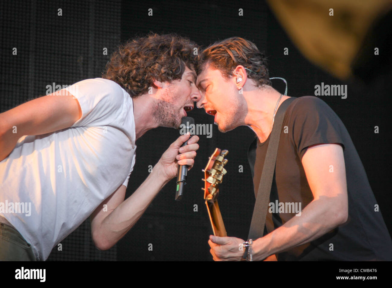 Snow patrol perform on stage hi-res stock photography and images - Alamy