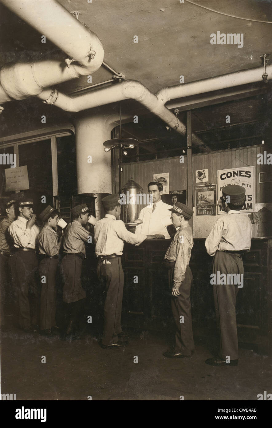 1910s new york city post office hi-res stock photography and images - Alamy