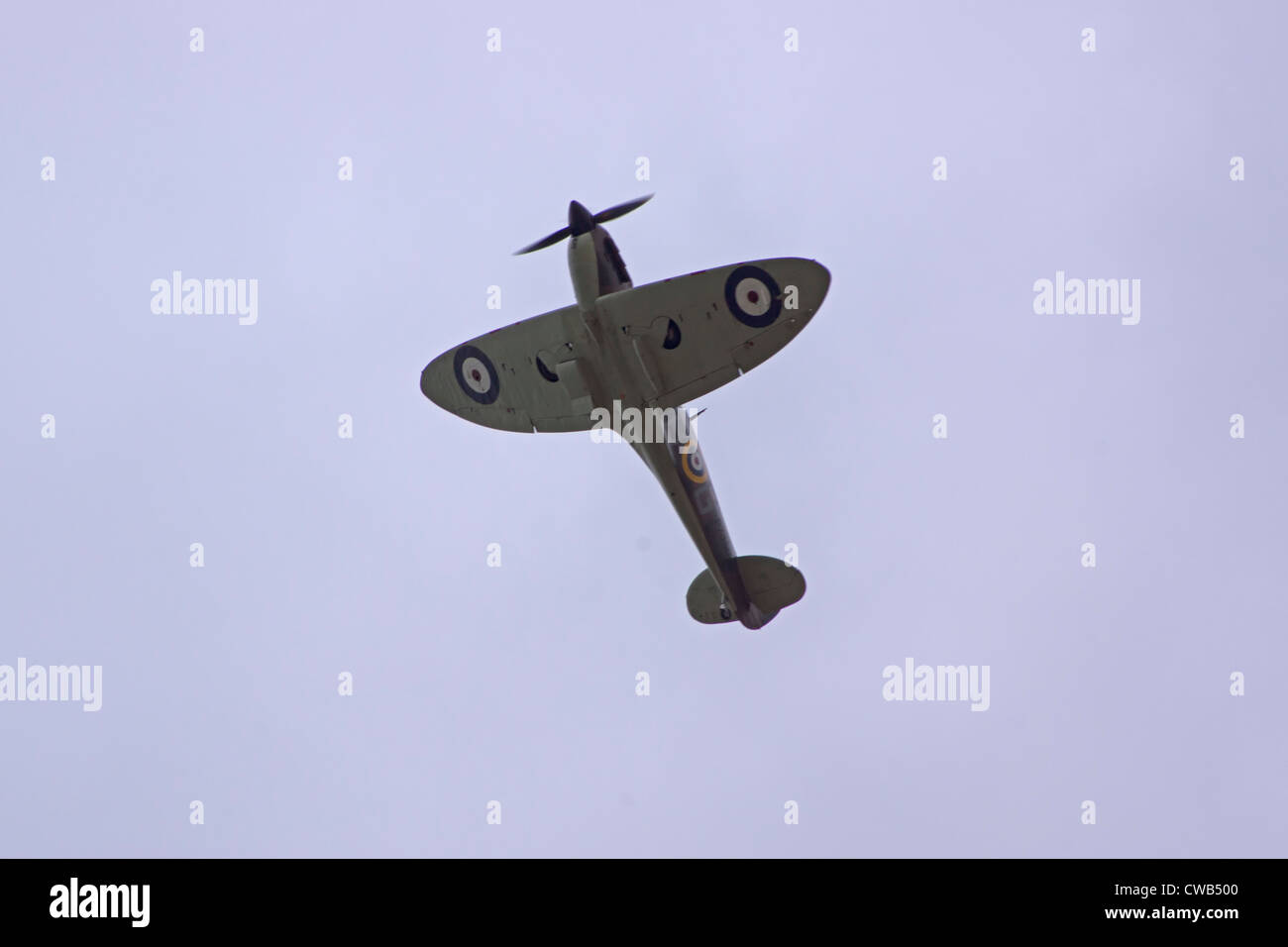 Side view supermarine spitfire raf hi-res stock photography and images ...