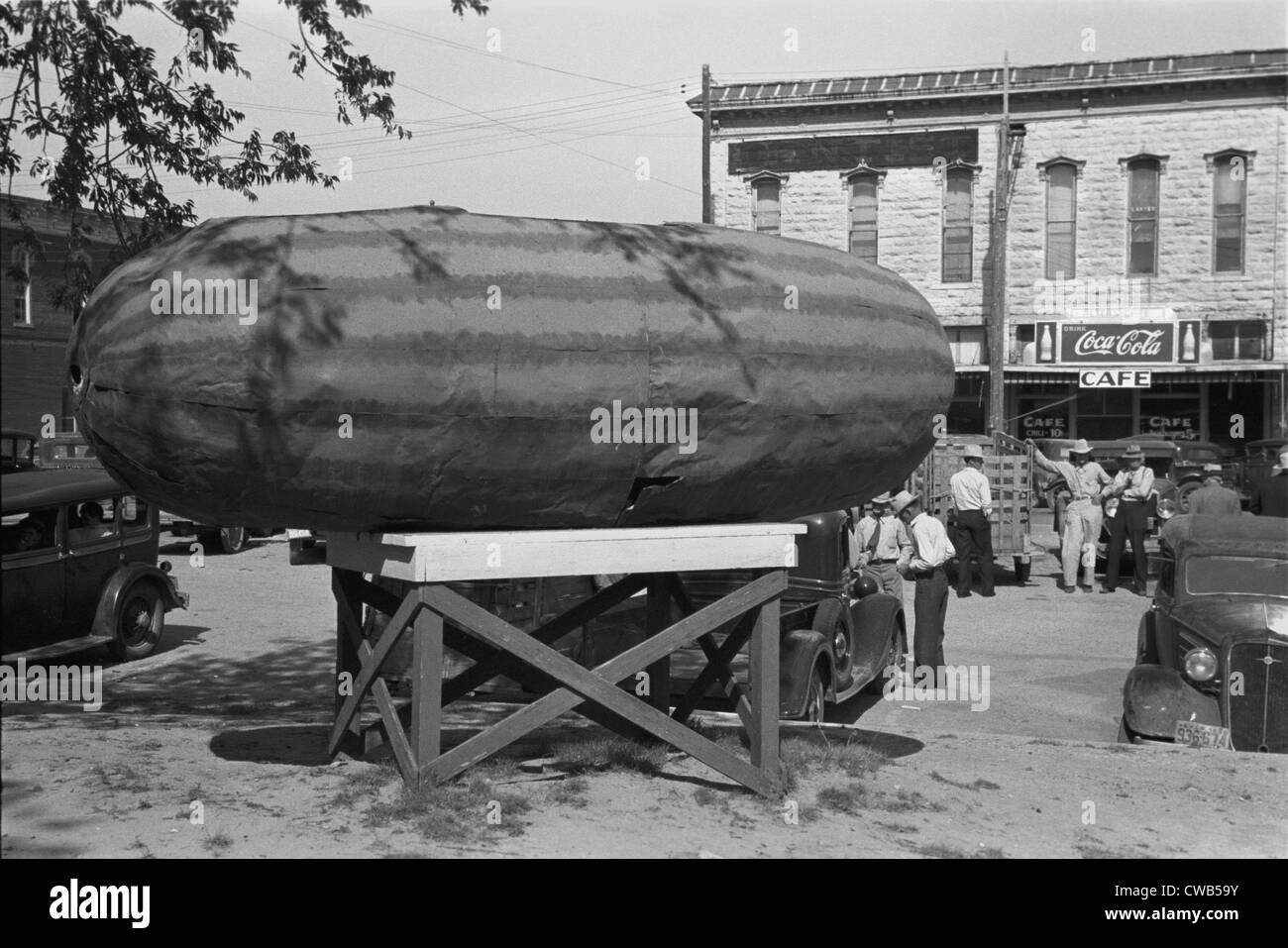 Statue to the watermelon, Weatherford, Texas, watermelon center ...