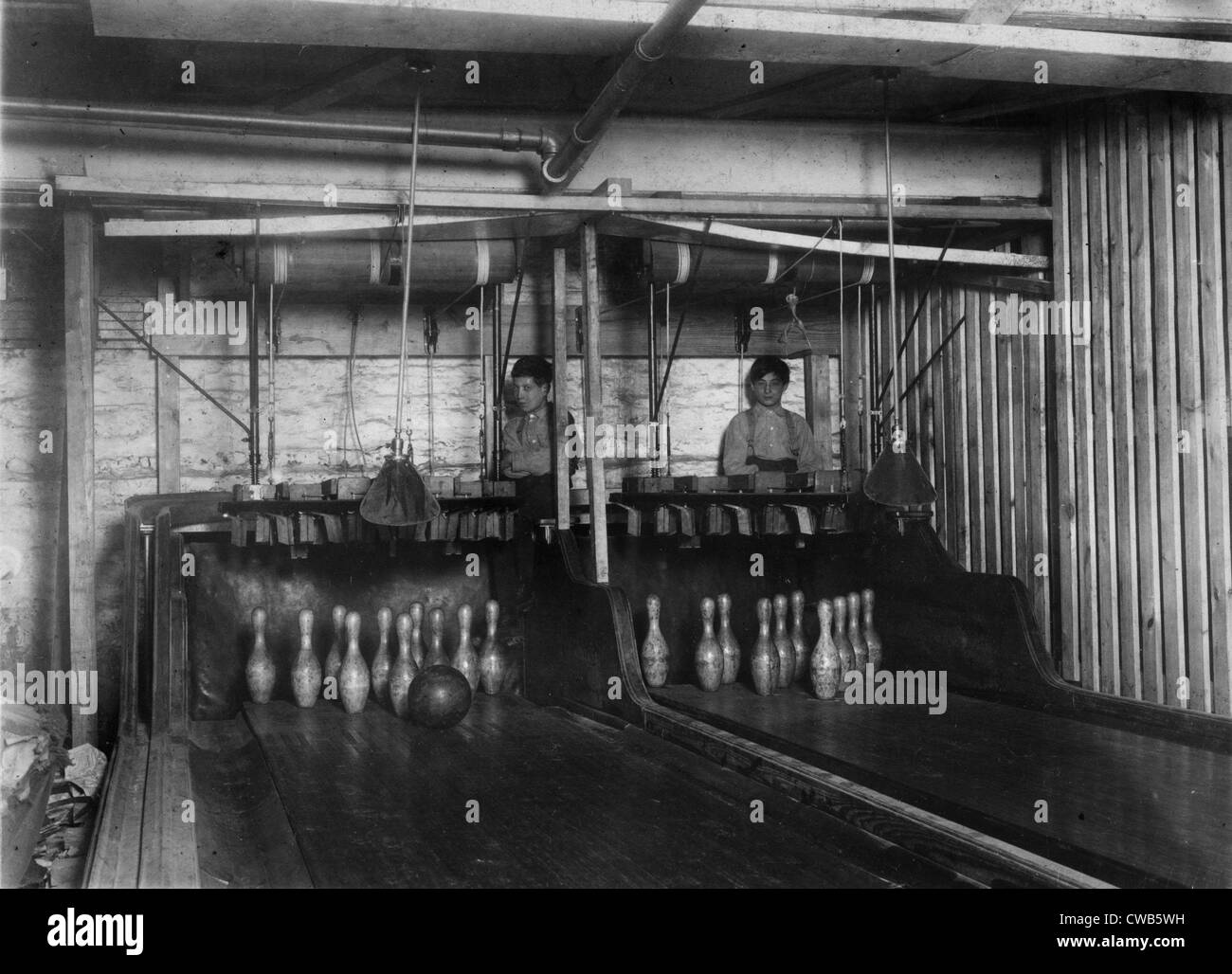 1910s bowling hi-res stock photography and images - Alamy