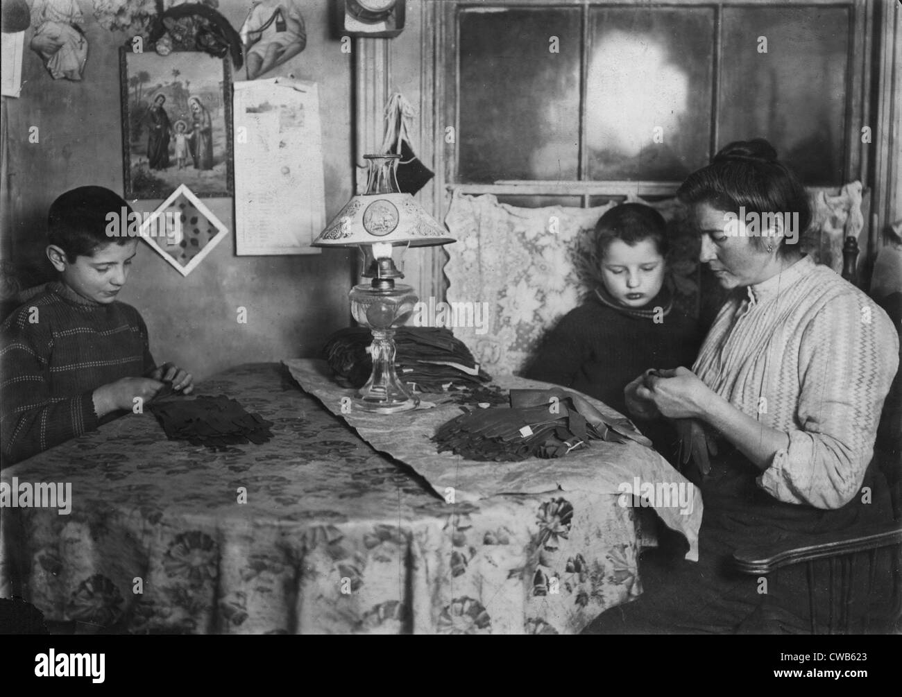 New york city 1900s night hi-res stock photography and images - Alamy