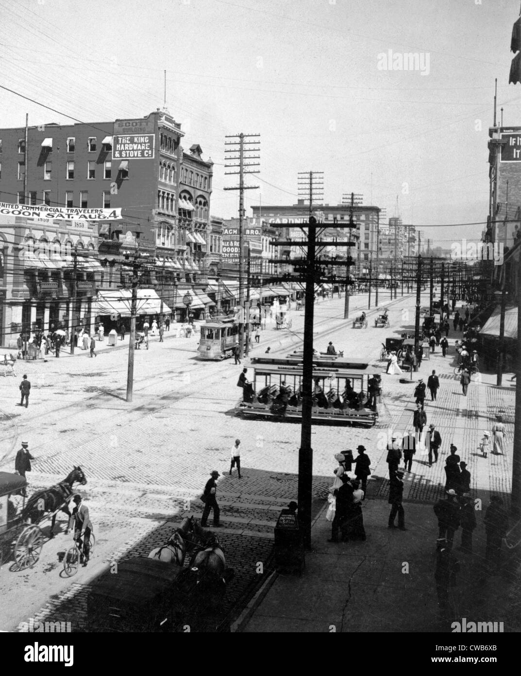1900s car carriage horse street hi-res stock photography and images - Alamy