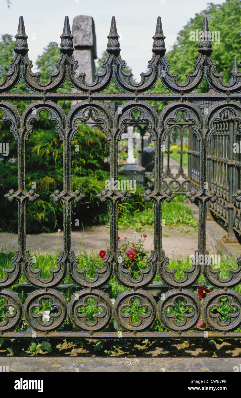 Iron Fence Historical Stock Photos & Iron Fence Historical Stock Images ...