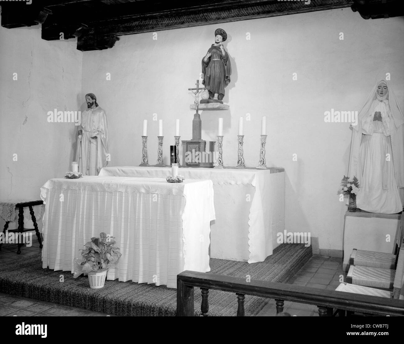 Altar of mary Black and White Stock Photos & Images - Alamy