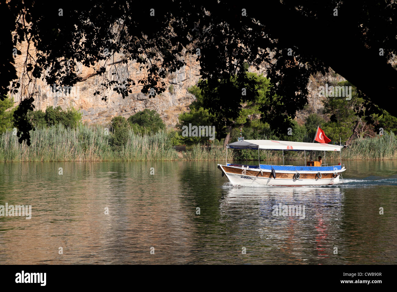 River boat sailing hi-res stock photography and images - Alamy