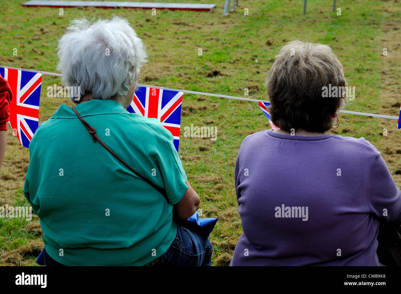 Old ladies from behind hi-res stock photography and images - Alamy