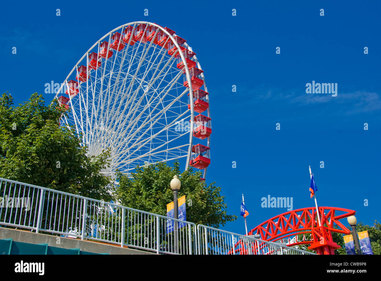 Ferris wheel at Navy Pier in Chicago, Illinois Stock Photo - Alamy