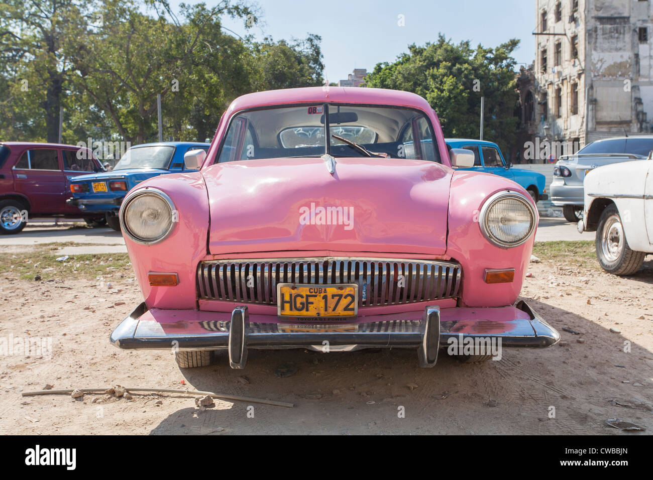 Pink car cuba hi-res stock photography and images - Alamy