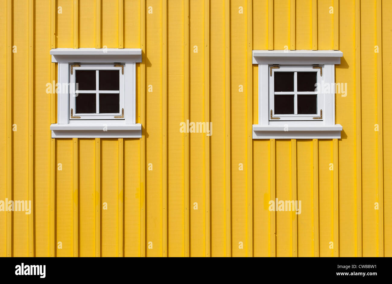 Timber windows hi-res stock photography and images - Alamy