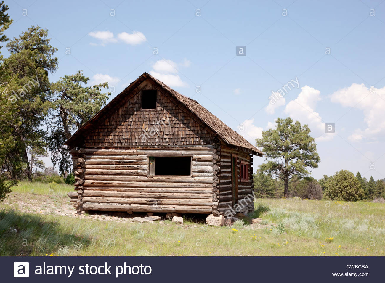 Log Cabin Forest Stock Photos & Log Cabin Forest Stock Images - Alamy