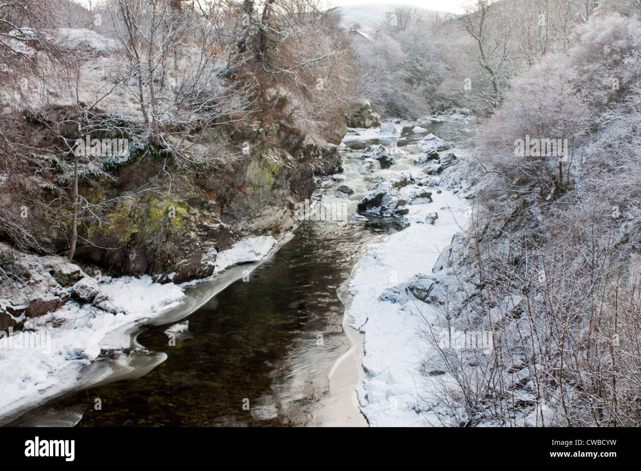River Dee frozen in Winter Stock Photo - Alamy