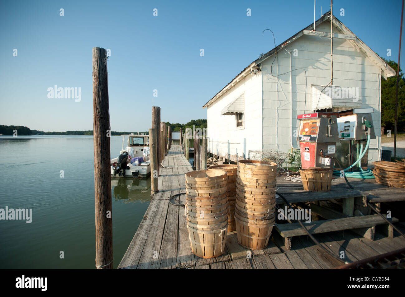 Dock and Shack for oyster farming in Bayford VA Stock Photo - Alamy