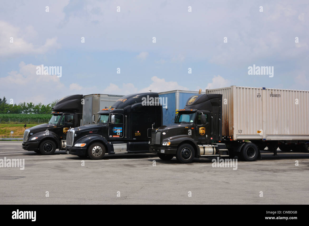 Ups Truck High Resolution Stock Photography and Images - Alamy