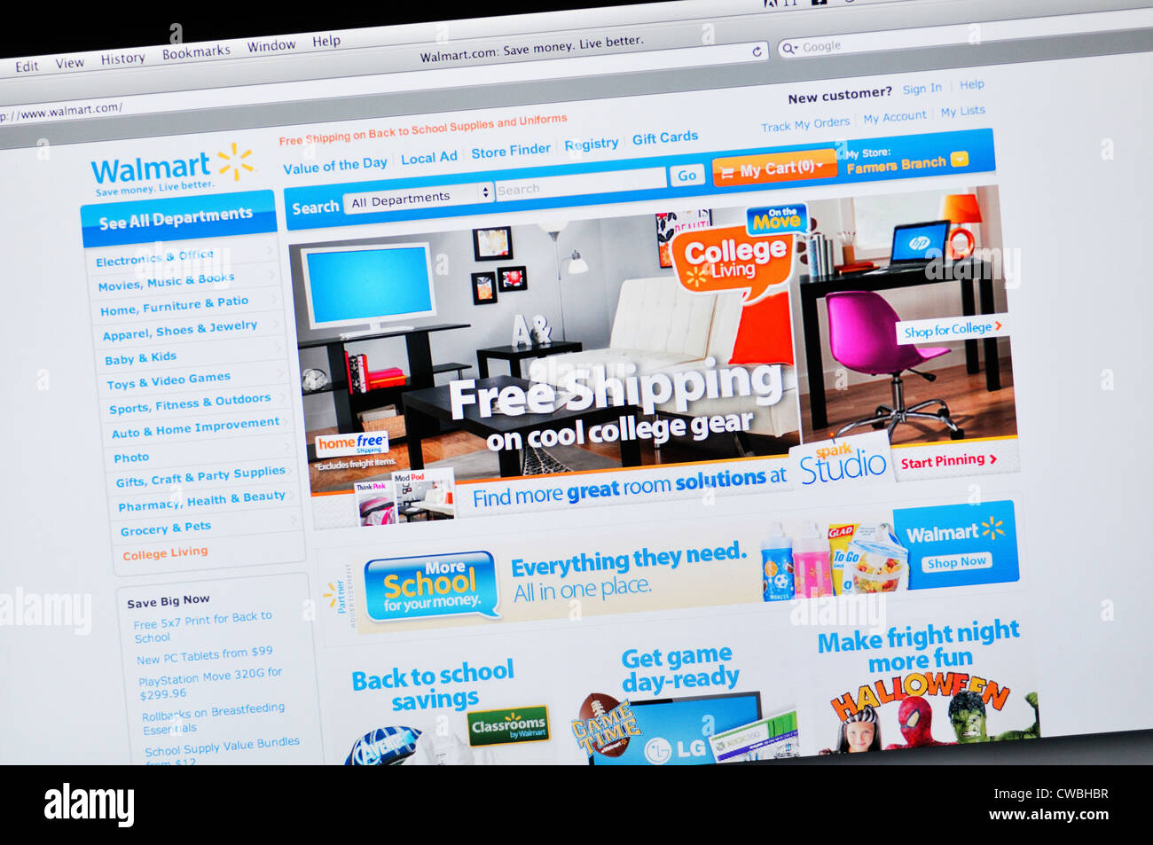 Walmart store website Stock Photo - Alamy