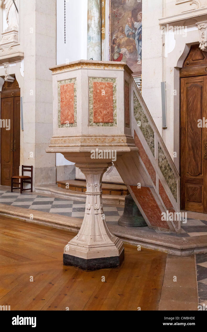 Inside catholic church pulpit hi-res stock photography and images - Alamy