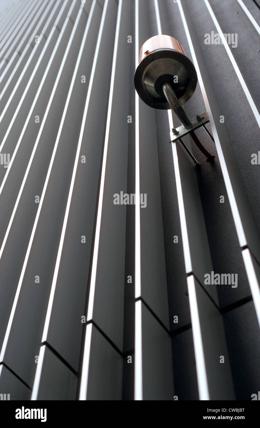Warning light at a high-rise building facade in Frankfurt's banking ...