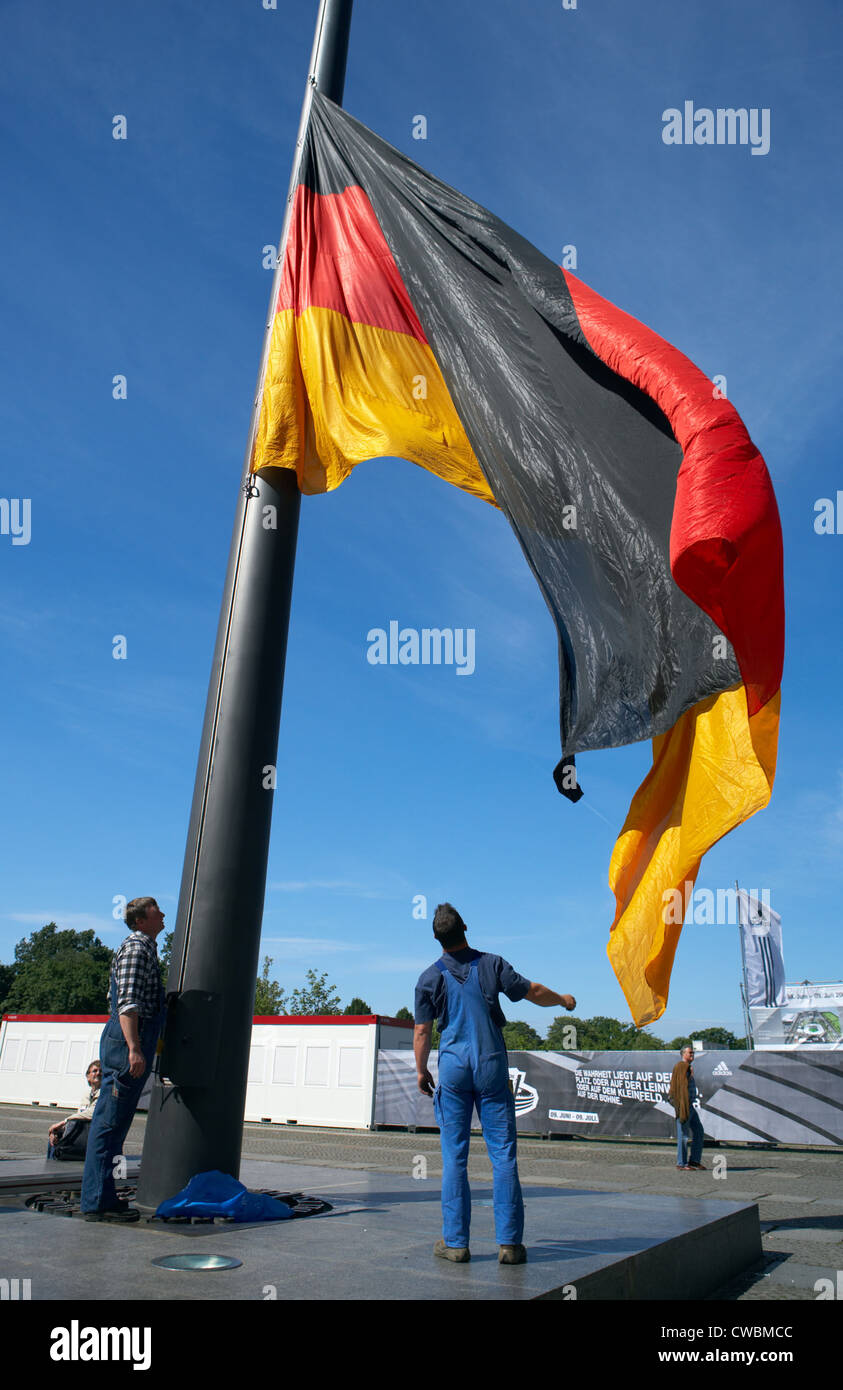 Large german flag mast hi-res stock photography and images - Alamy