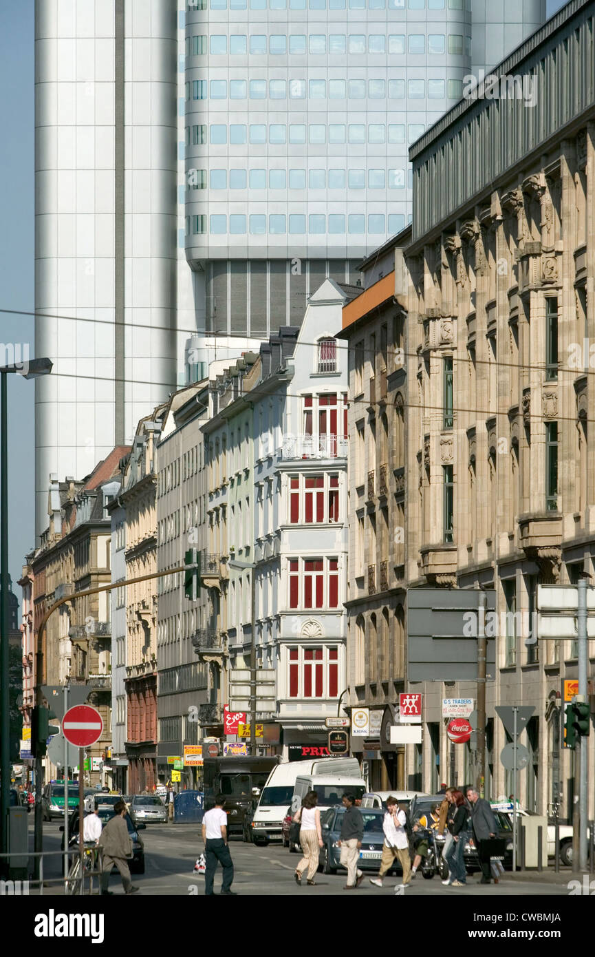 Frankfurt, Westend, behind a high-rise Stock Photo - Alamy