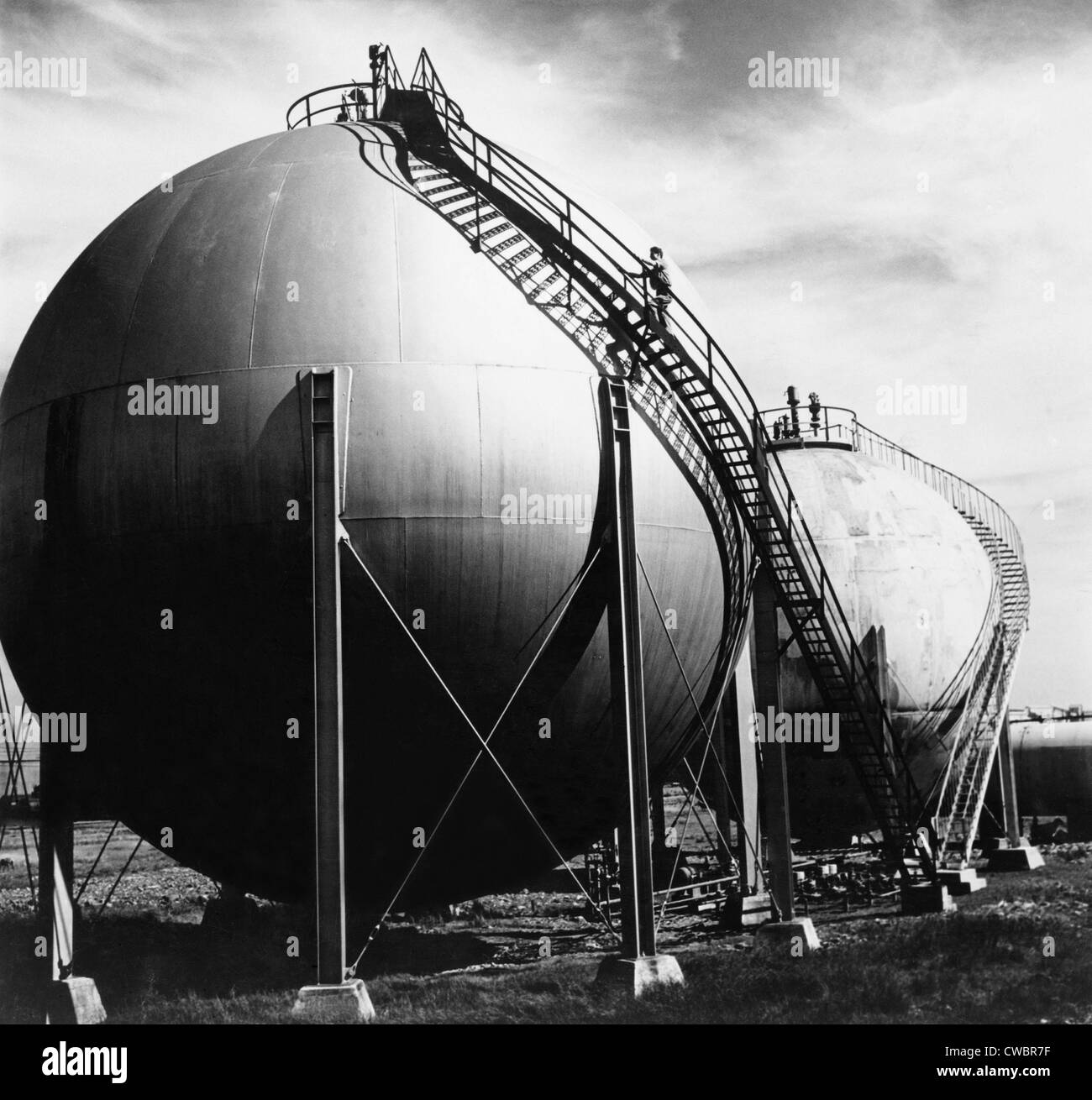 Horton Spheres at the Shell Oil plant in Montreal, Quebec, were used to ...