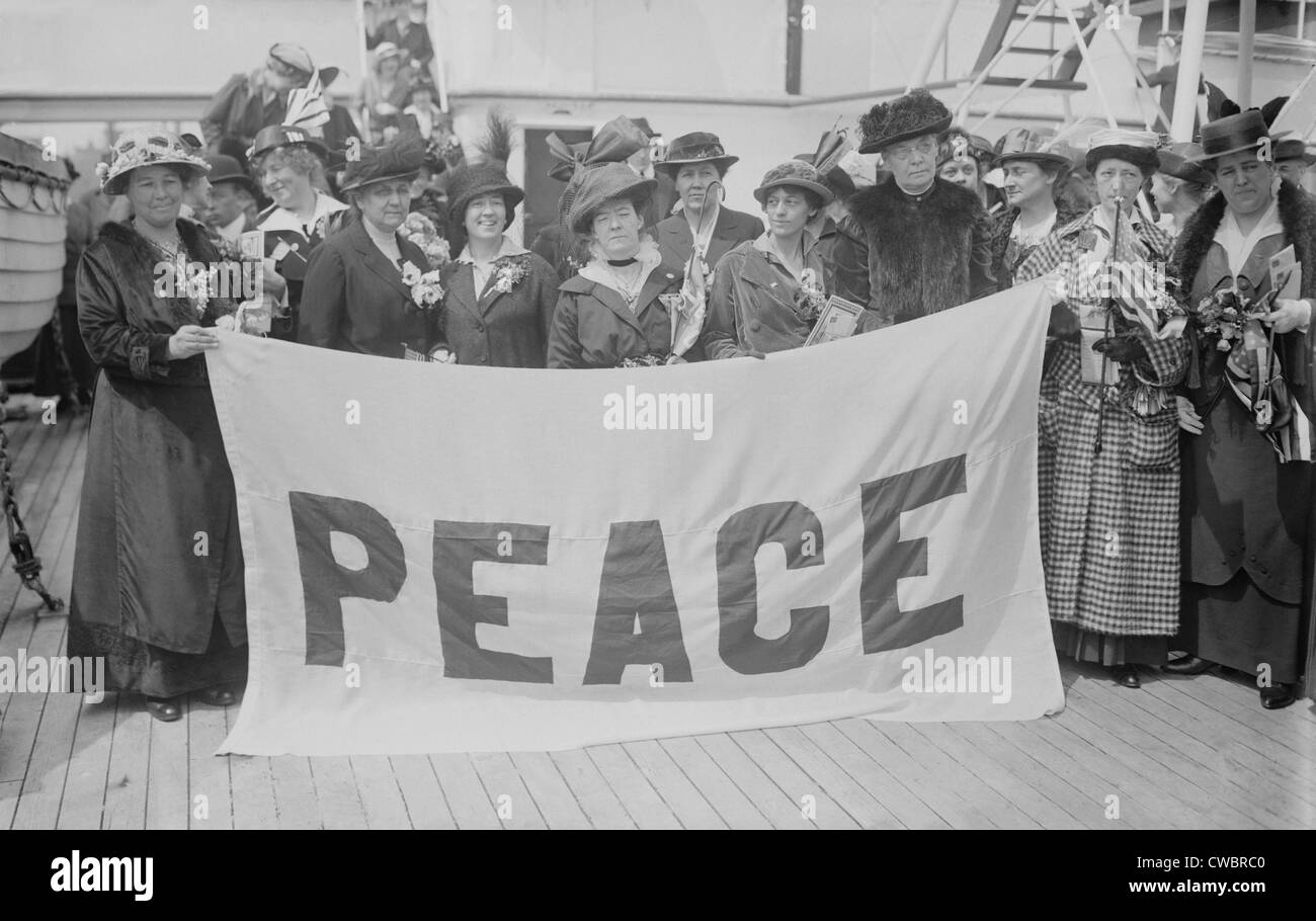 Jane addams 1860 1935 Black and White Stock Photos & Images - Alamy