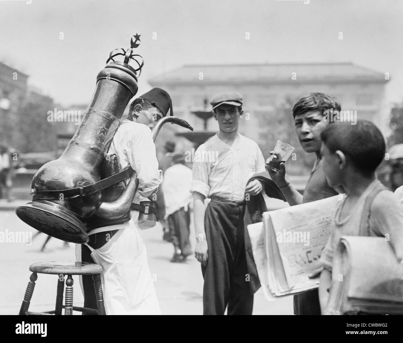 New york city peddlers new york hi-res stock photography and images - Alamy