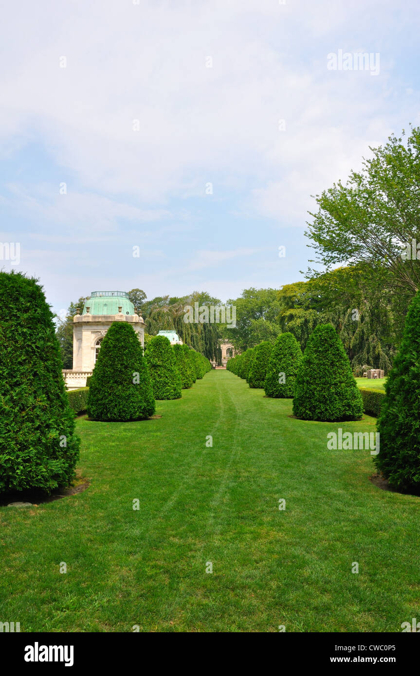The Elms mansion garden, Newport, Rhode Island, USA Stock Photo - Alamy