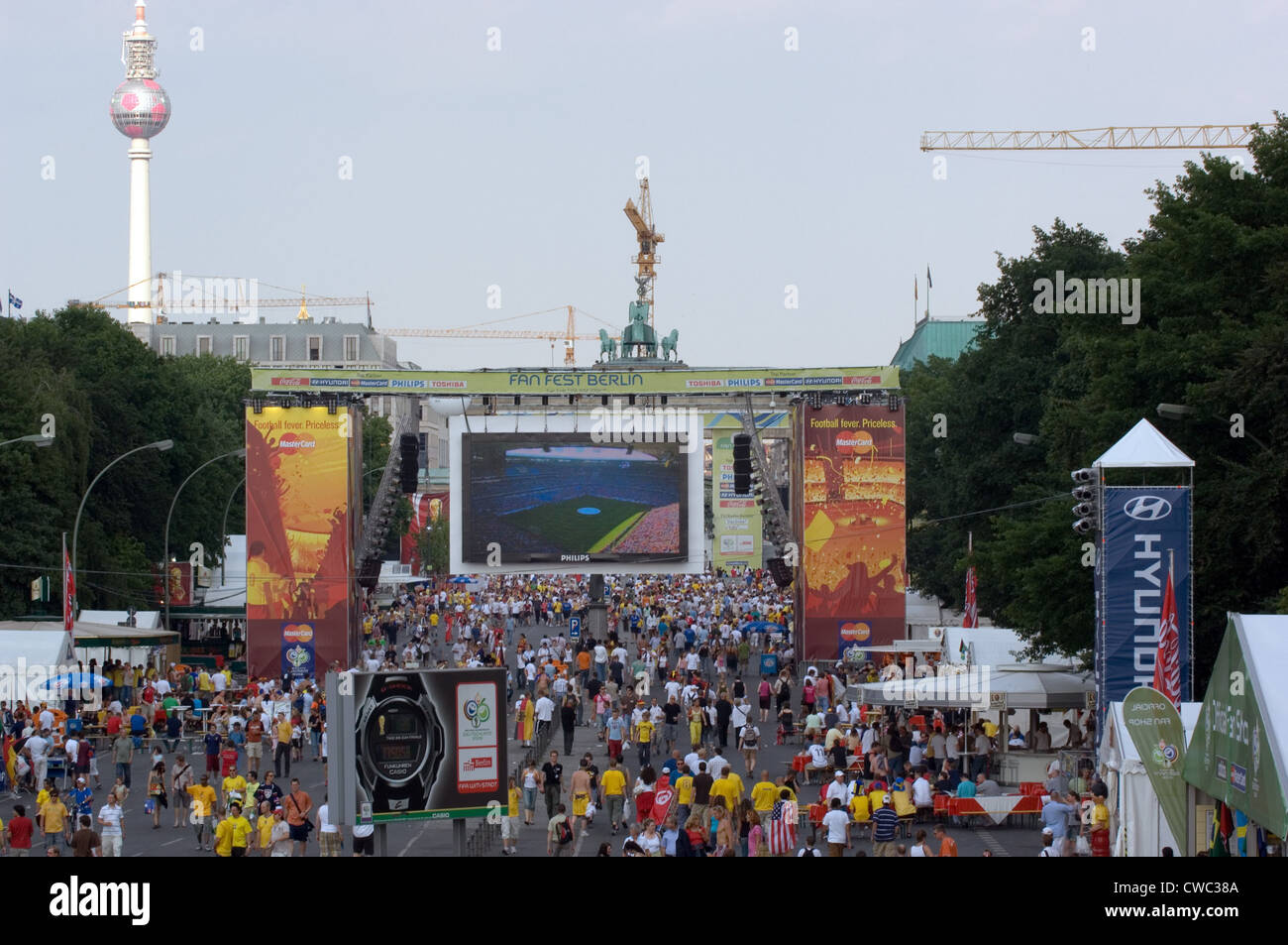 Berlin fan fest hi-res stock photography and images - Alamy