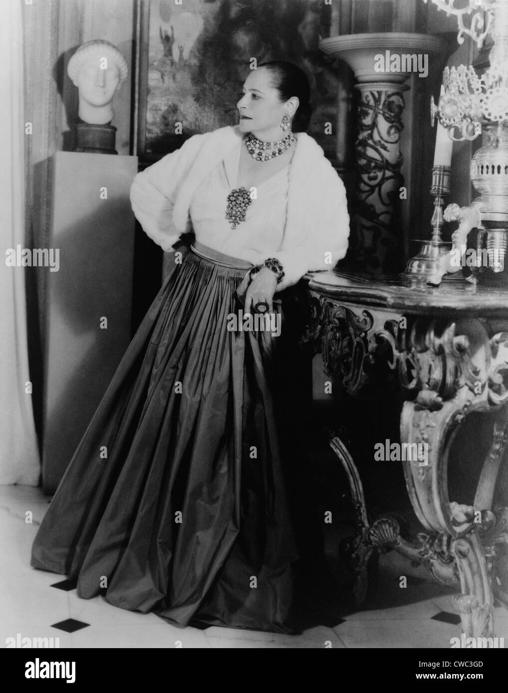 Helena Rubinstein 1870-1965 Polish born cosmetics entrepreneur wearing ...