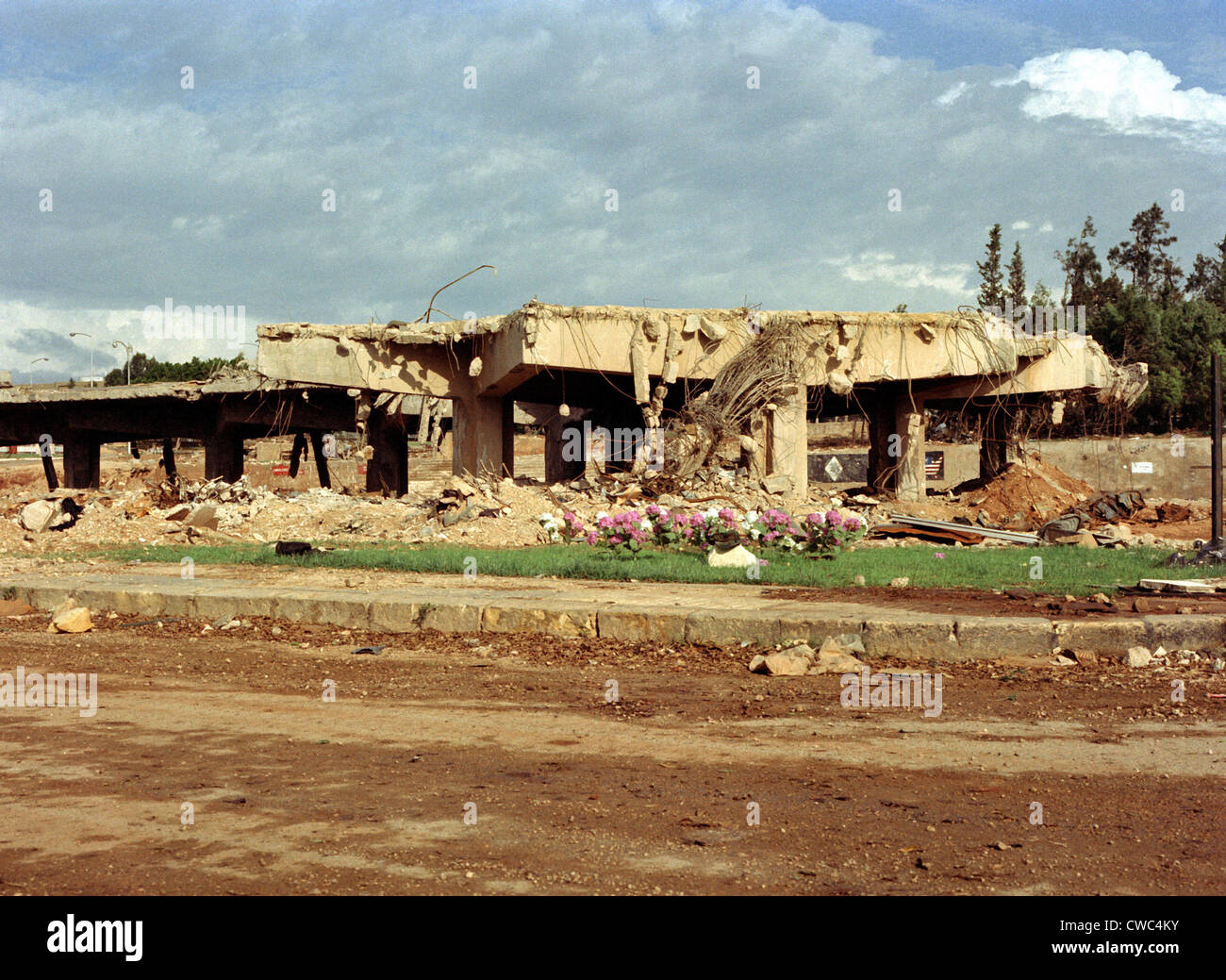 Beirut marine barracks ruins hi-res stock photography and images - Alamy