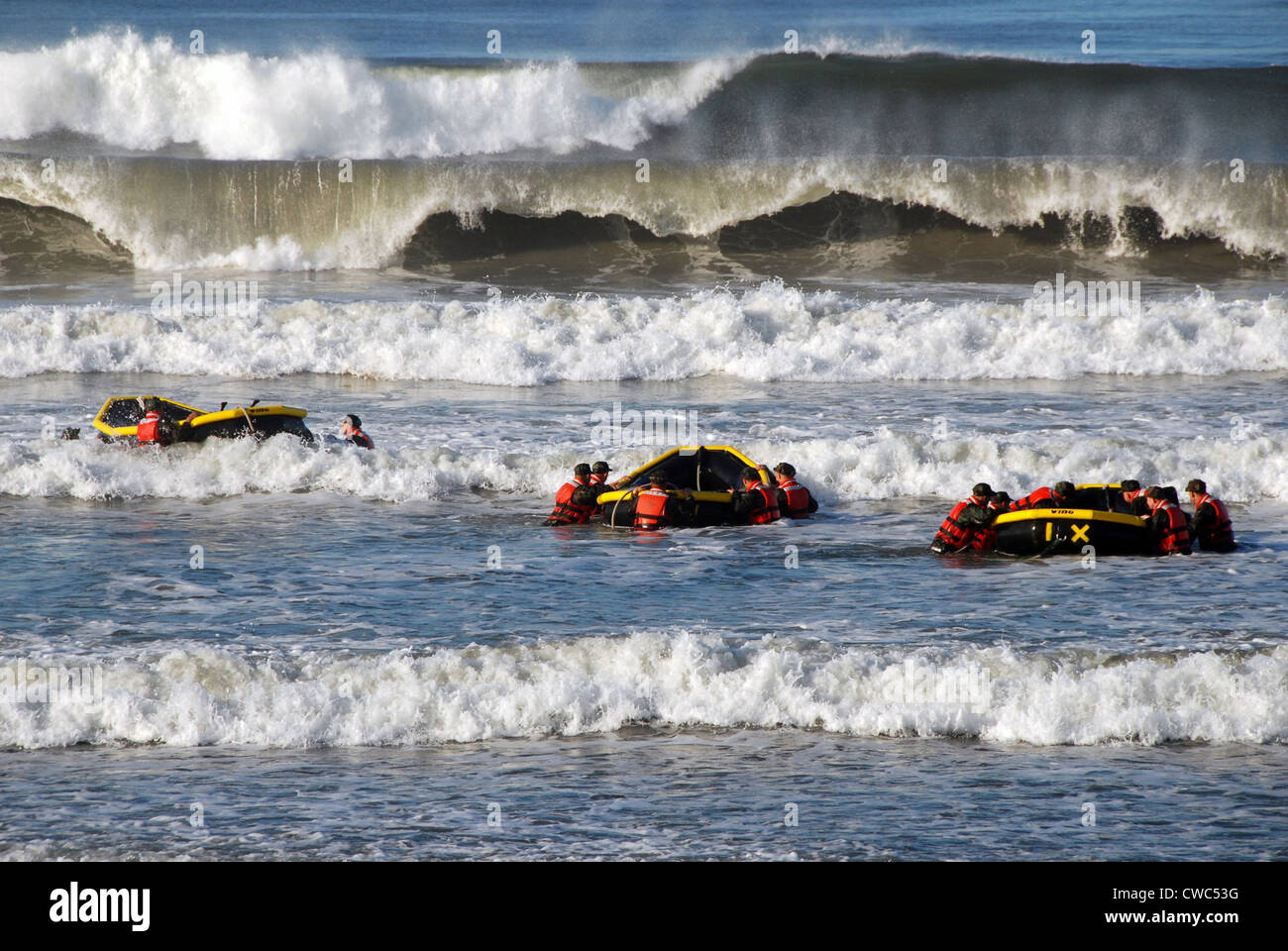 US military personnel in six-month SEAL training Underwater Demolition ...