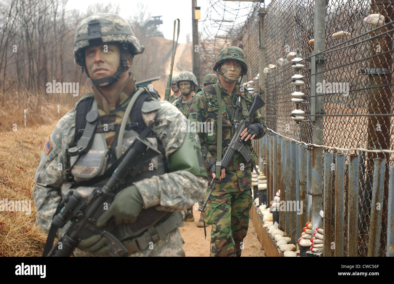 Korea dmz soldiers patrol hi-res stock photography and images - Alamy